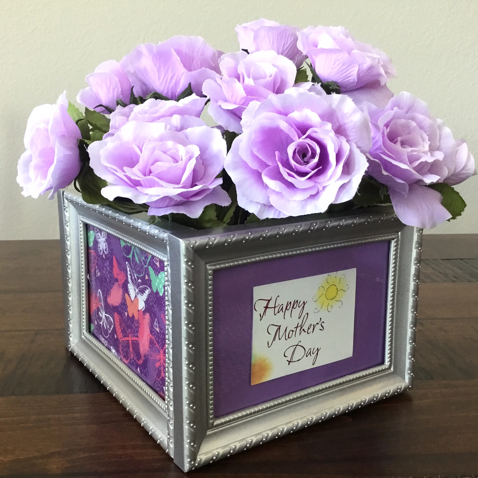 Picture Frame Centerpiece – Stitches by Nazia